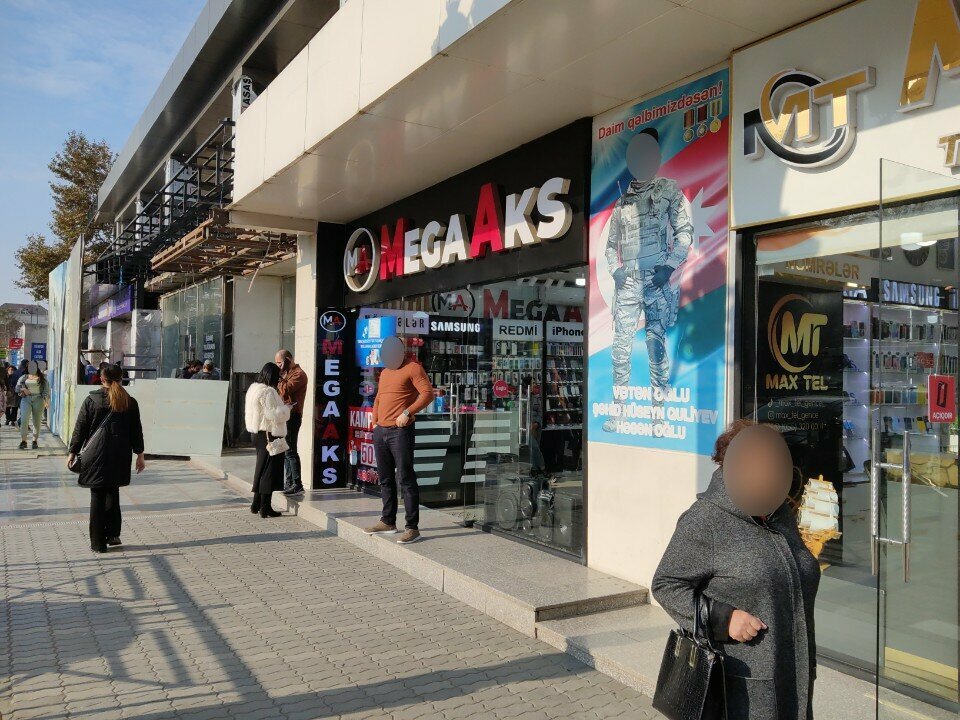 Cep telefonu ve aksesuarları satış mağazaları Mega Aks, Gence, foto