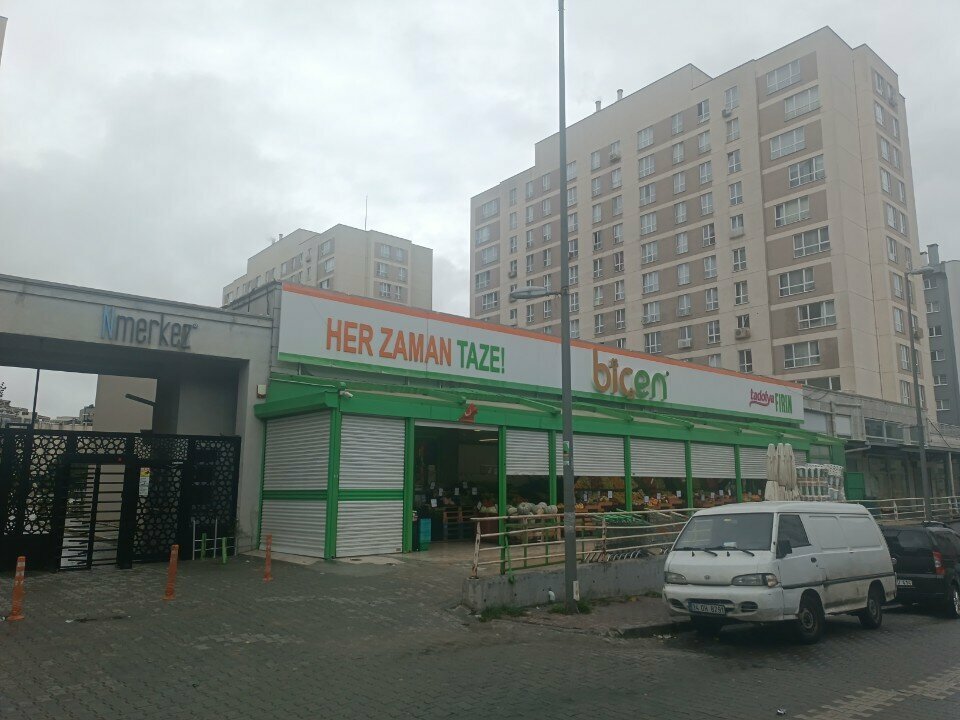 Süpermarket Biçen, İstanbul, foto