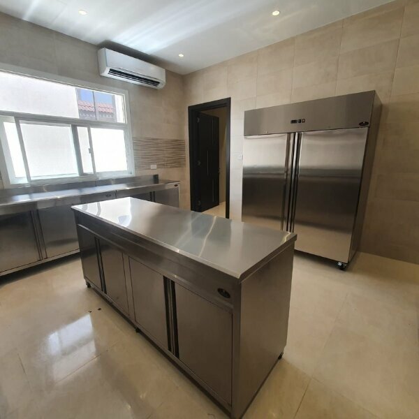 Restoran ekipmanları Al Jawda Al Faeqah Kitchens & Restaurant Equipment Trading, Sharjah, foto
