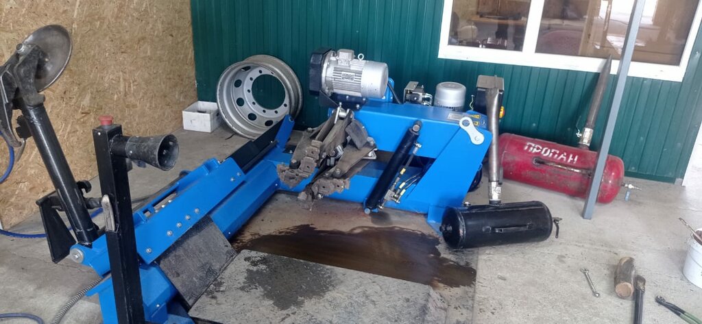 Oto lastik tamiri Грузовой шиномонтаж, Krasnodarski krayı, foto