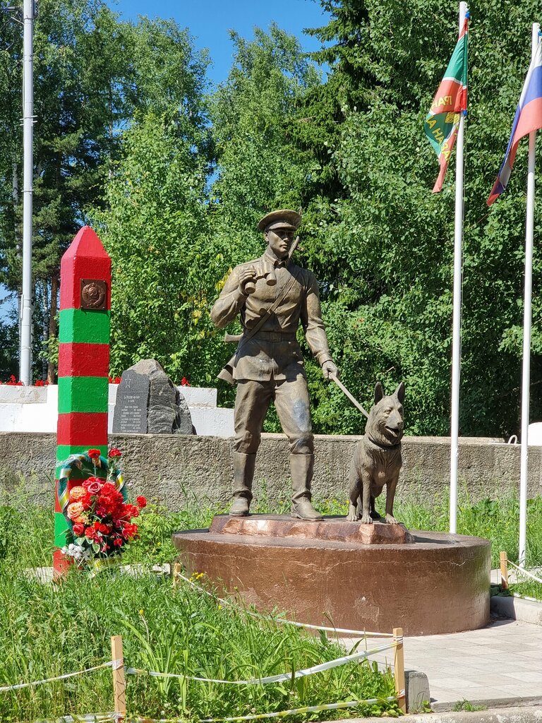 Anıt, heykel Воинам-пограничникам всех поколений, Ust‑Ilimsk, foto