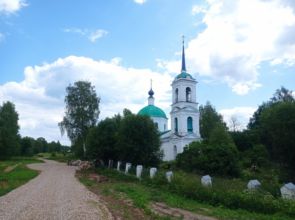 Ortodoks kiliseleri Церковь Воскресения Христова, Yaroslavskaya oblastı, foto
