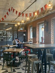 Edalna (Lenina Street No:42), kafe  Perm'den