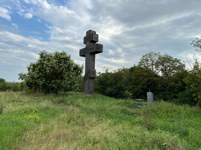 Şapel, haç anıtı Крест, Taganrog, foto