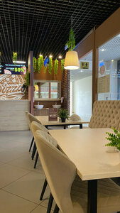 Ассорти (ulitsa Karla Marksa No:318Б, Korenovsk), kafe  Korenovsk'tan