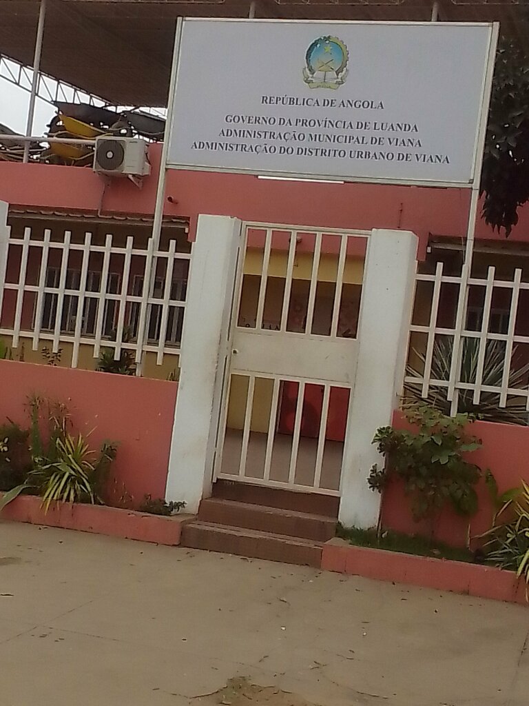 Belediyeler, devlet daireleri Administração do distrito Urbano de Viana, Loanda, foto