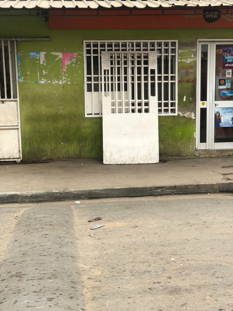 Market Bem Me Quer, Loanda, foto