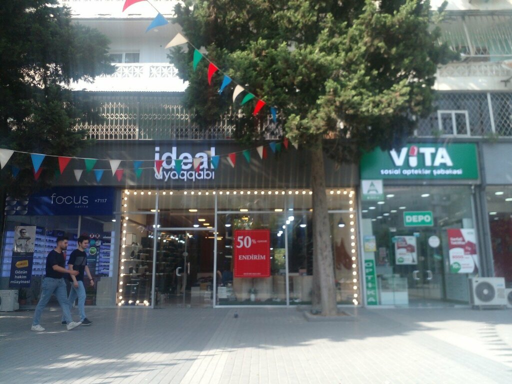 Ayakkabı mağazaları İdeal ayaqqabı, Bakü, foto