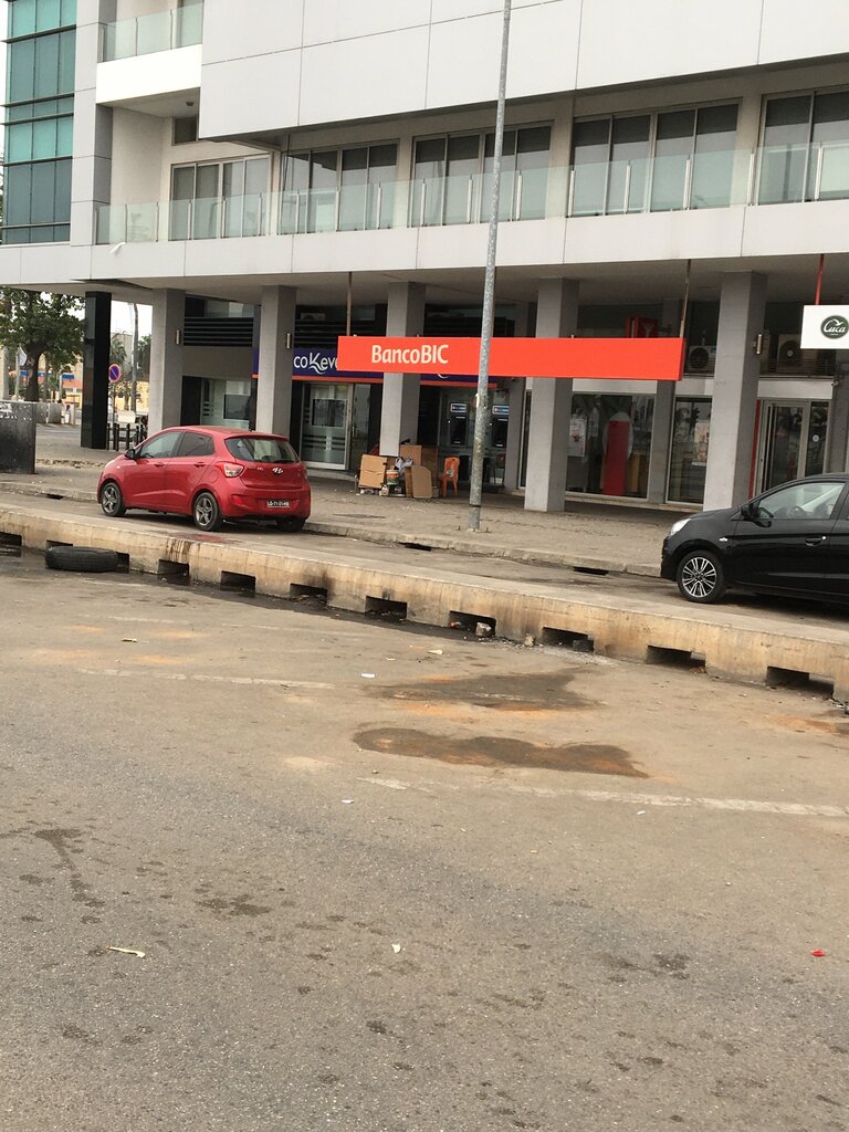Banka Banco BIC, Loanda, foto