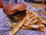 Bronto Burgers & Ribs (3, Sheikh Khalifa Bin Zayed Al Nahyan Highway Street, Yas Island South, Yas Island, Abu Dhabi), fast food