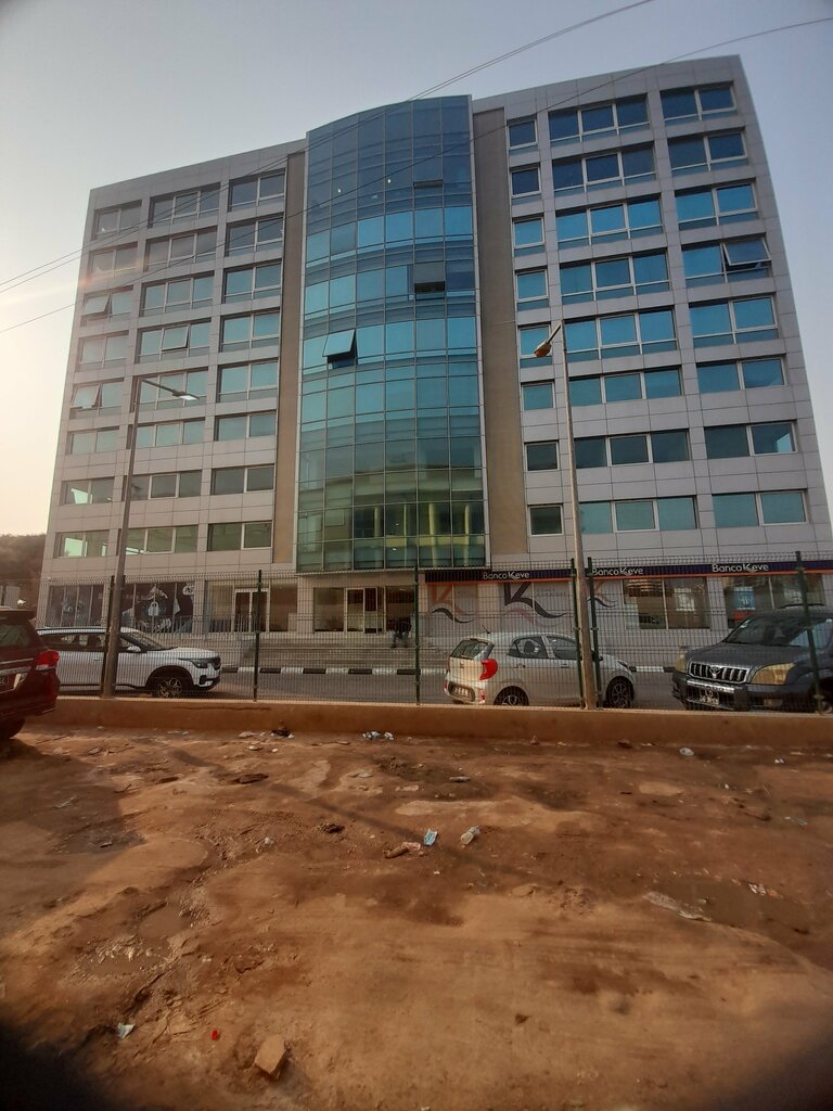 Devlet kurumları ve bakanlıklar Instituto de Estradas de Angola, Loanda, foto