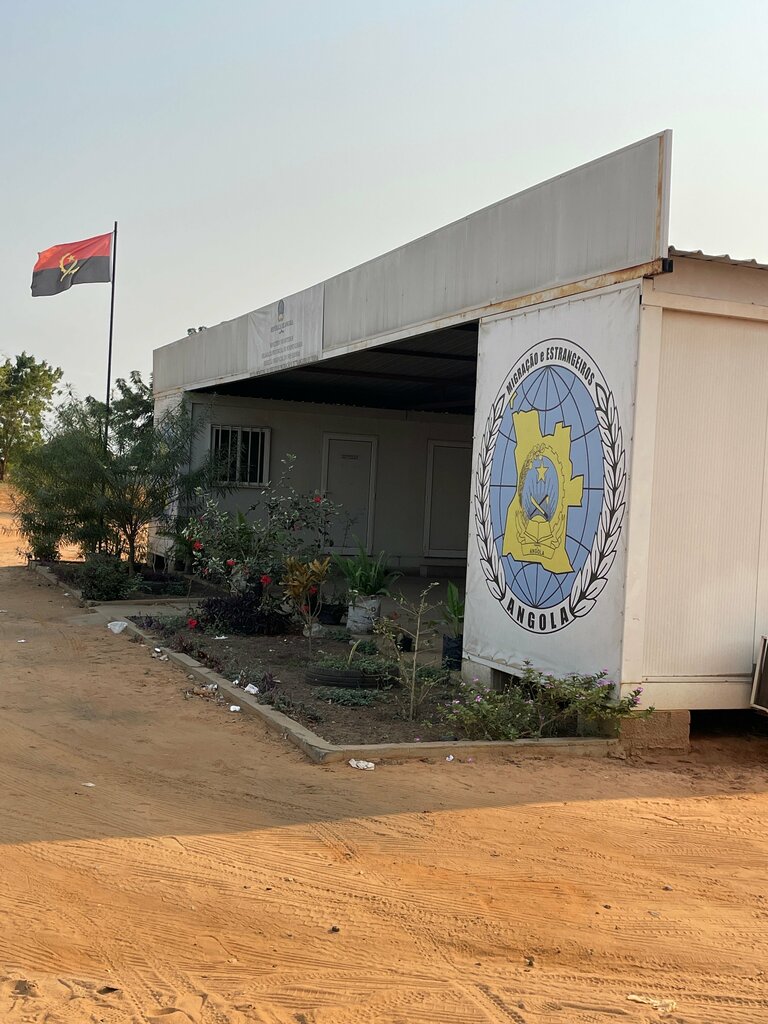 Belediyeler, devlet daireleri Administraçao do distrito do Kikuxi, Loanda, foto