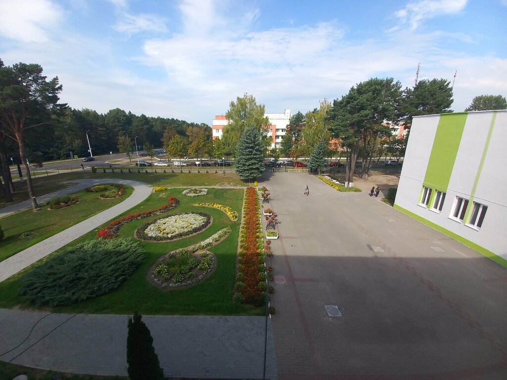 Fen lisesi, sosyal bilimler lisesi Gimnaziya № 3 Guo, Salihorsk, foto