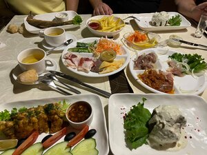Proshly Vek (ulitsa Lazo No:1, rabochiy posyolok Listvyanka), kafe  İrkutskaya oblastından
