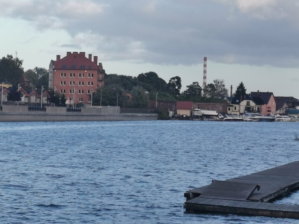 Turistik yerler Reduit-caponier of the Bastion Lithuania, Kaliningrad, foto