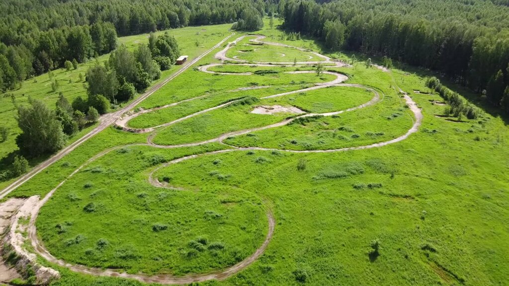 Bisiklet pisti, velodrom Мотокросс-трасса, Vladimirskaya oblastı, foto