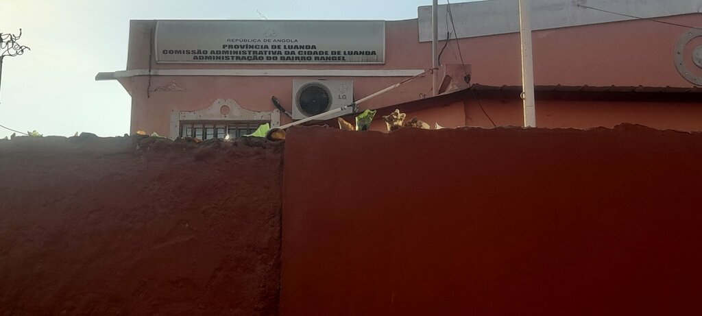 Belediyeler, devlet daireleri Administração do Bairro Rangel, Loanda, foto