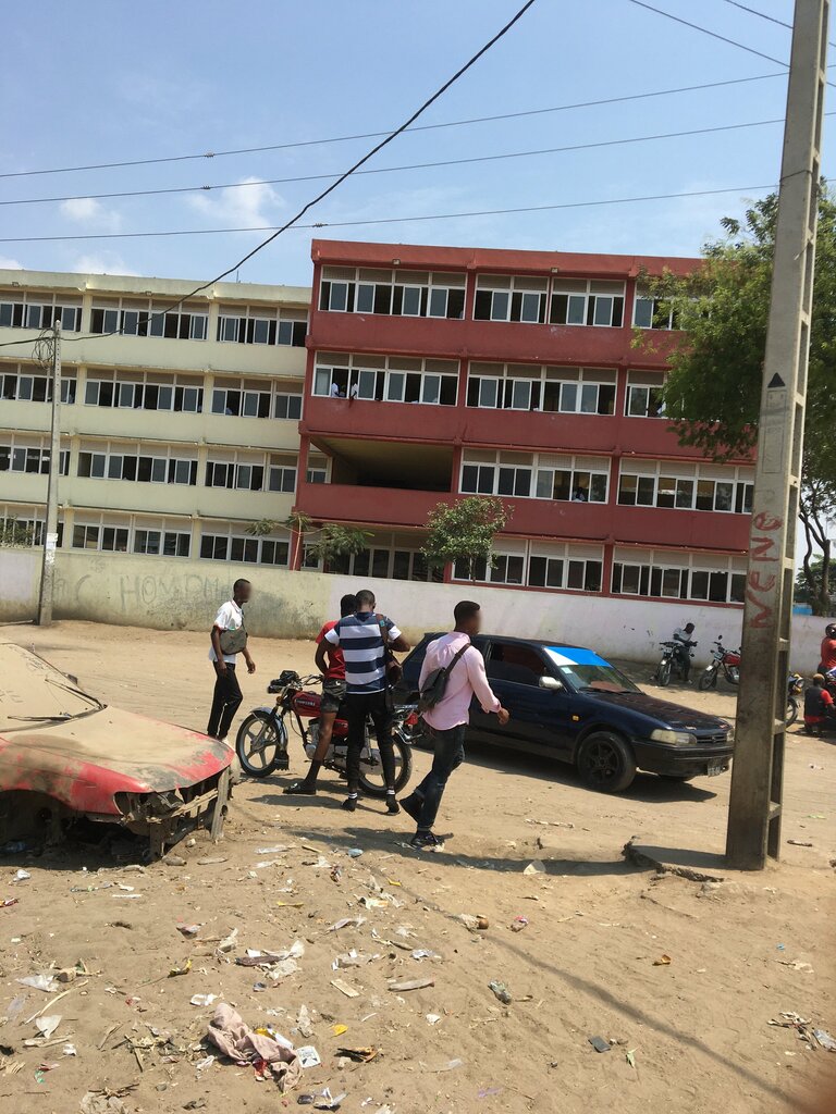 Ortaokul Escola Angola e Cuba Cazenga, Loanda, foto
