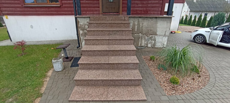 Heykel ve mezarlık taşı üreticileri Гранитный дом, Minsk, foto