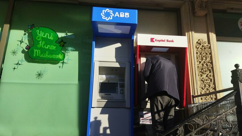 ATM'ler ABB, Bakü, foto