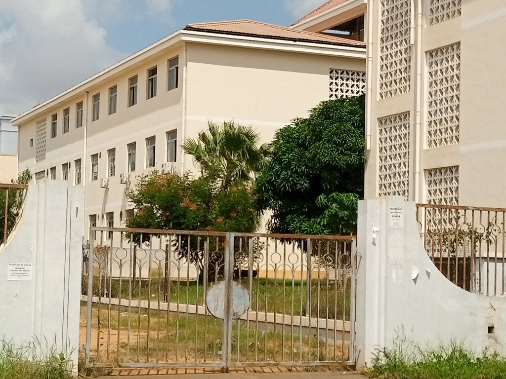 Üniversiteler ISPAJ, Loanda, foto