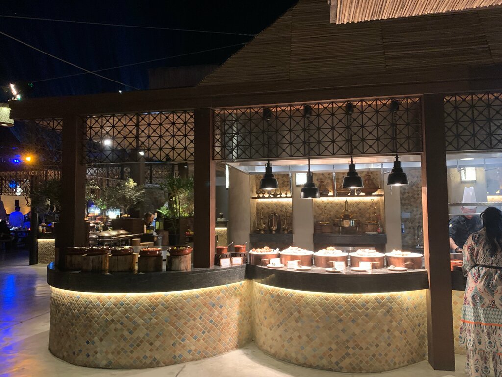 Restoran Al Hadheerah Desert-Bab Al Shams, Dubai Emirliği, foto