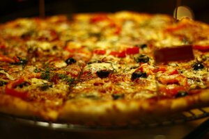 Mir Pizzy (Maksima Gorkogo Street No:158), pizzacılar  Nijni Novgorod'dan