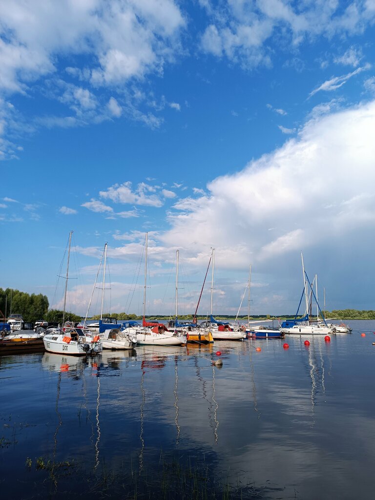 Yat kulüpleri Новгородский яхт-клуб, Velikiy Novgorod, foto