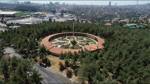 İstanbul Kuş Cenneti (İstanbul, Beykoz, Kanuni Sultan Süleyman Şehir Ormanı), hayvanat bahçeleri  İstanbul'dan