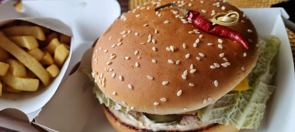 Fast food Amgyal, Suhum, foto