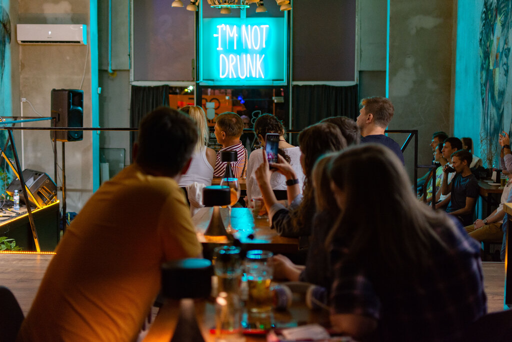 Bar Backdoor, Batum, foto