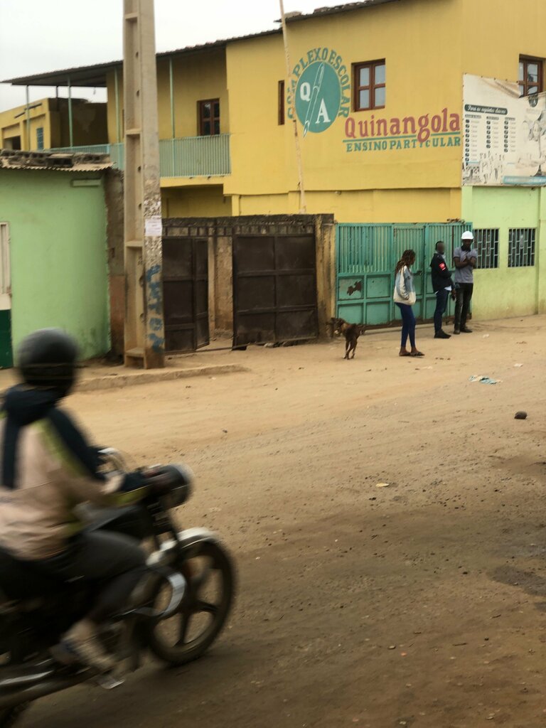 Yüksekokul Colégio Quinangola, Loanda, foto