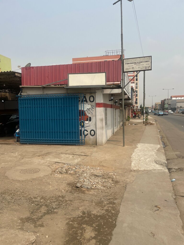 Otomobil servisi Estação de serviço, Loanda, foto