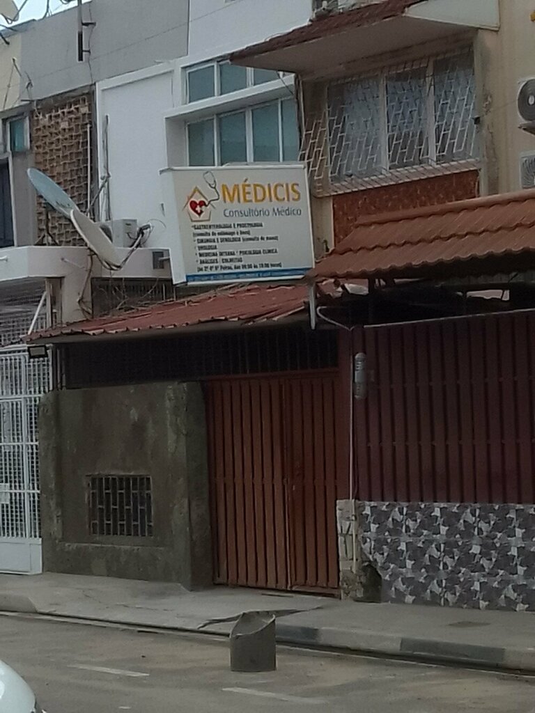 Tıp merkezleri ve klinikler Medicis, Loanda, foto
