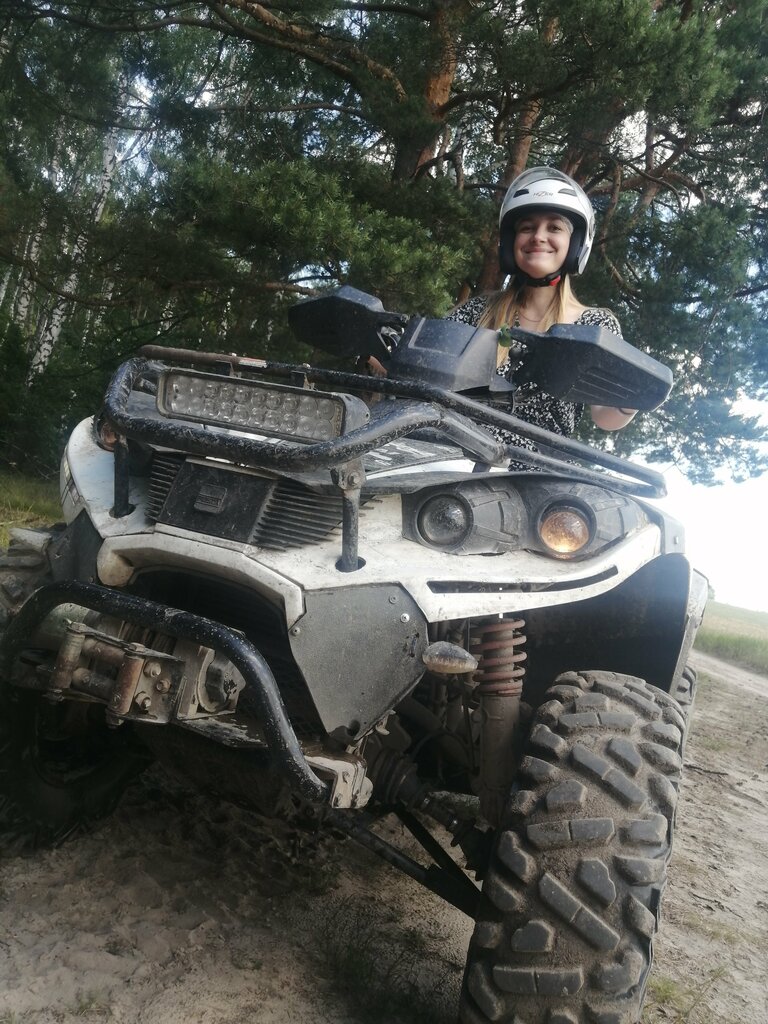 Parklar ve ormanlar Агроквадродрайв, Brestskaya oblastı, foto