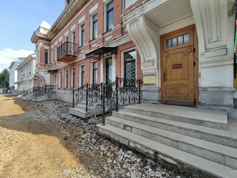 Alışveriş merkezleri Tri bogatyrya, Yaroslavl, foto