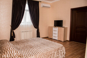 Kristi (Sovetskaya ulitsa No:5А, Yessentuki), otel  Essentuky'den