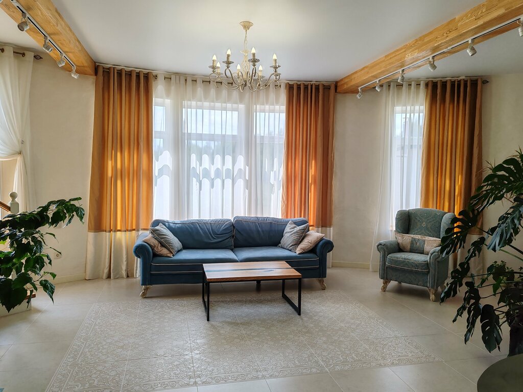 Perde ve korniş üreticileri Salon shtor Master Home, Lobnia, foto