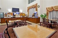 Holiday Inn Express & Suites Detroit - Farmington Hills (Michigan, Wayne County, Plymouth, North Haggerty Road), otel  Farmington Hills'ten