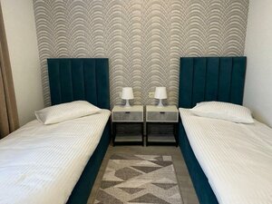 Grand Story (Severnaya ulitsa No:1/6, Oktyabrskiy), otel  Oktiabrski'den