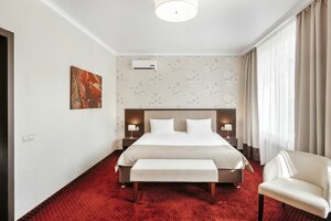 Gryazi Hotel (ulitsa Pravdy No:28, Gryazi), otel  Griazi'den