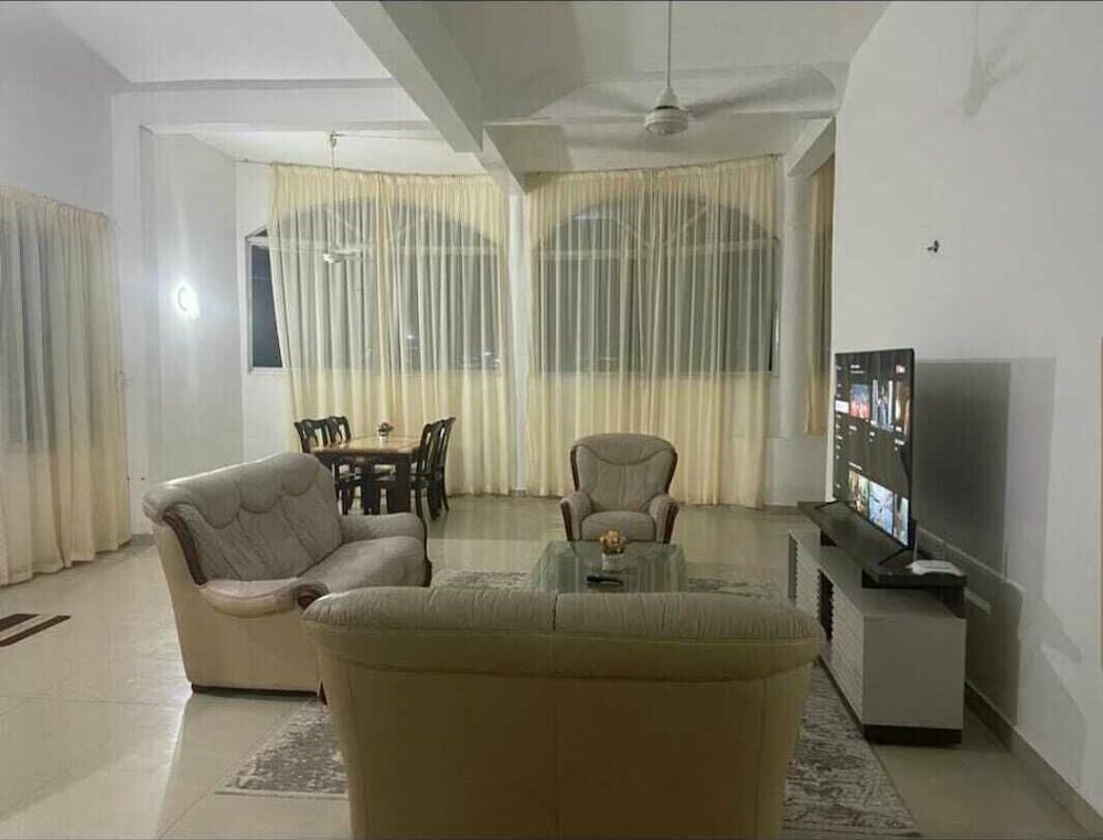 Kısa süreli konaklama Lux Suites Mkomani Beachfront Apartment, Dünya, foto