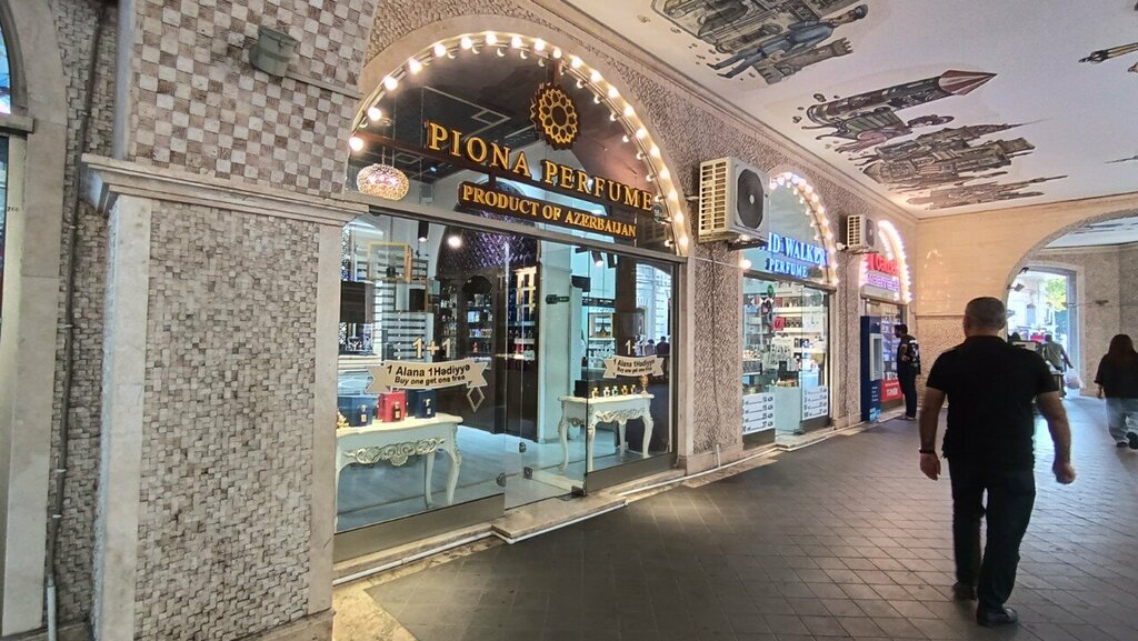 Kozmetik ve parfümeri mağazaları Piona, Bakü, foto