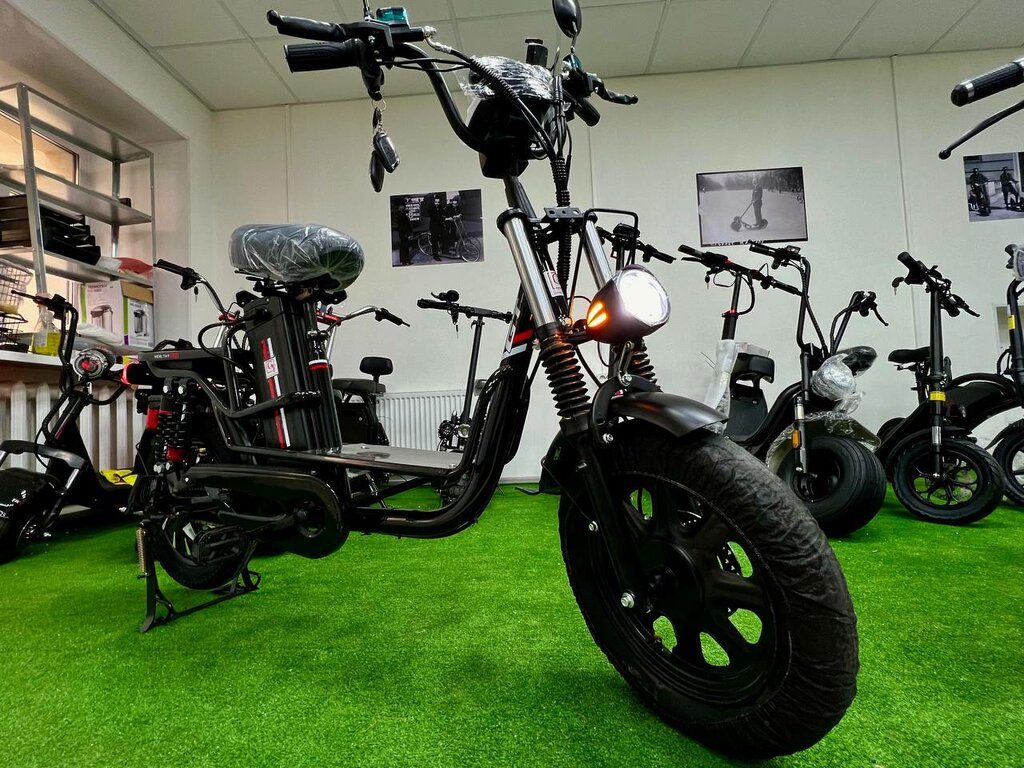Elektrikli araç satışı Inmove, Saint‑Petersburg, foto