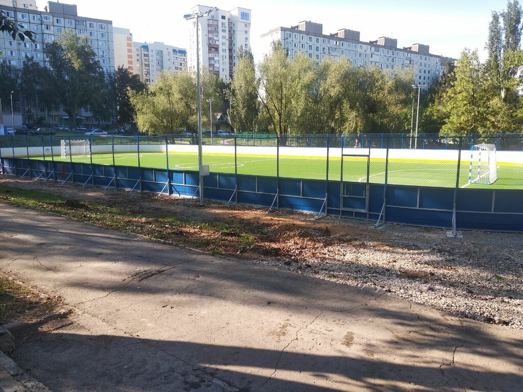 Spor alanı Футбольное поле, Samara, foto