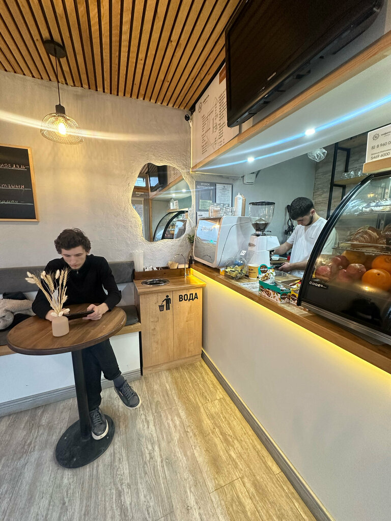 Kahve dükkanları Кофитель, Khasavyurt, foto