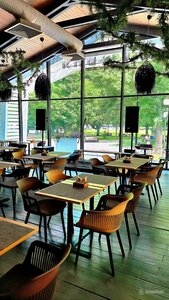 Zharovnya (Krymsky Val Street No:9В), kafe  Moskova'dan