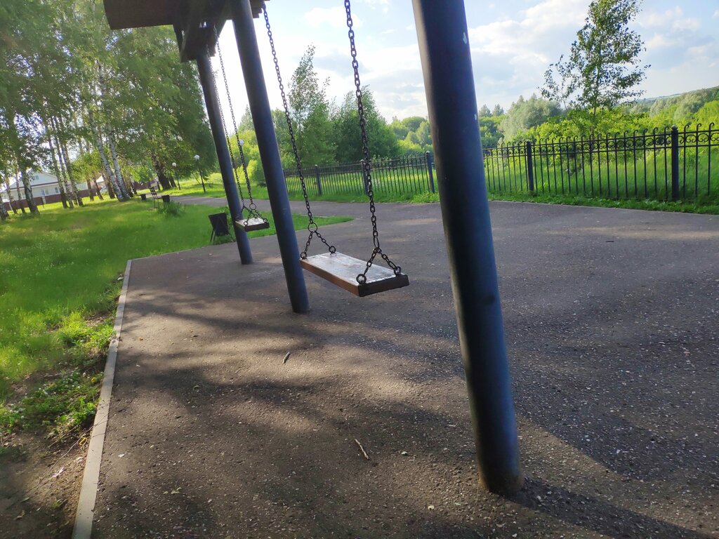 Oyun alanı Качели-пергола, Nijegorodskaya oblastı, foto