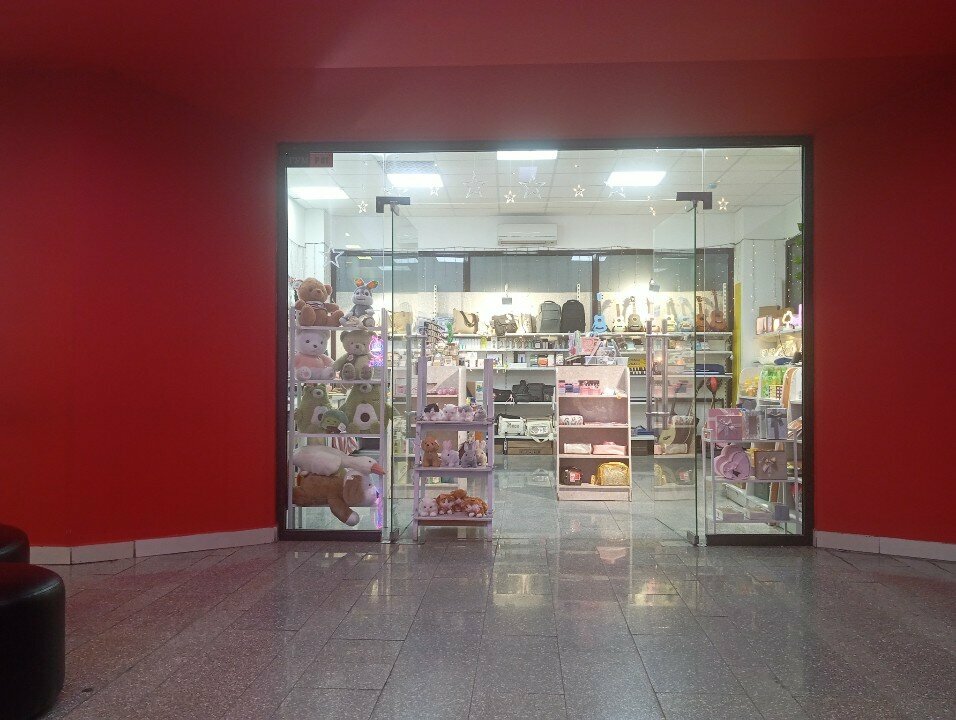 Hediyelik eşya mağazaları Tommi mall, Bişkek, foto