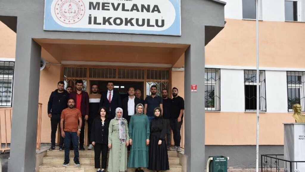 i̇lkokul Mevlana İlkokulu, Iğdır, foto